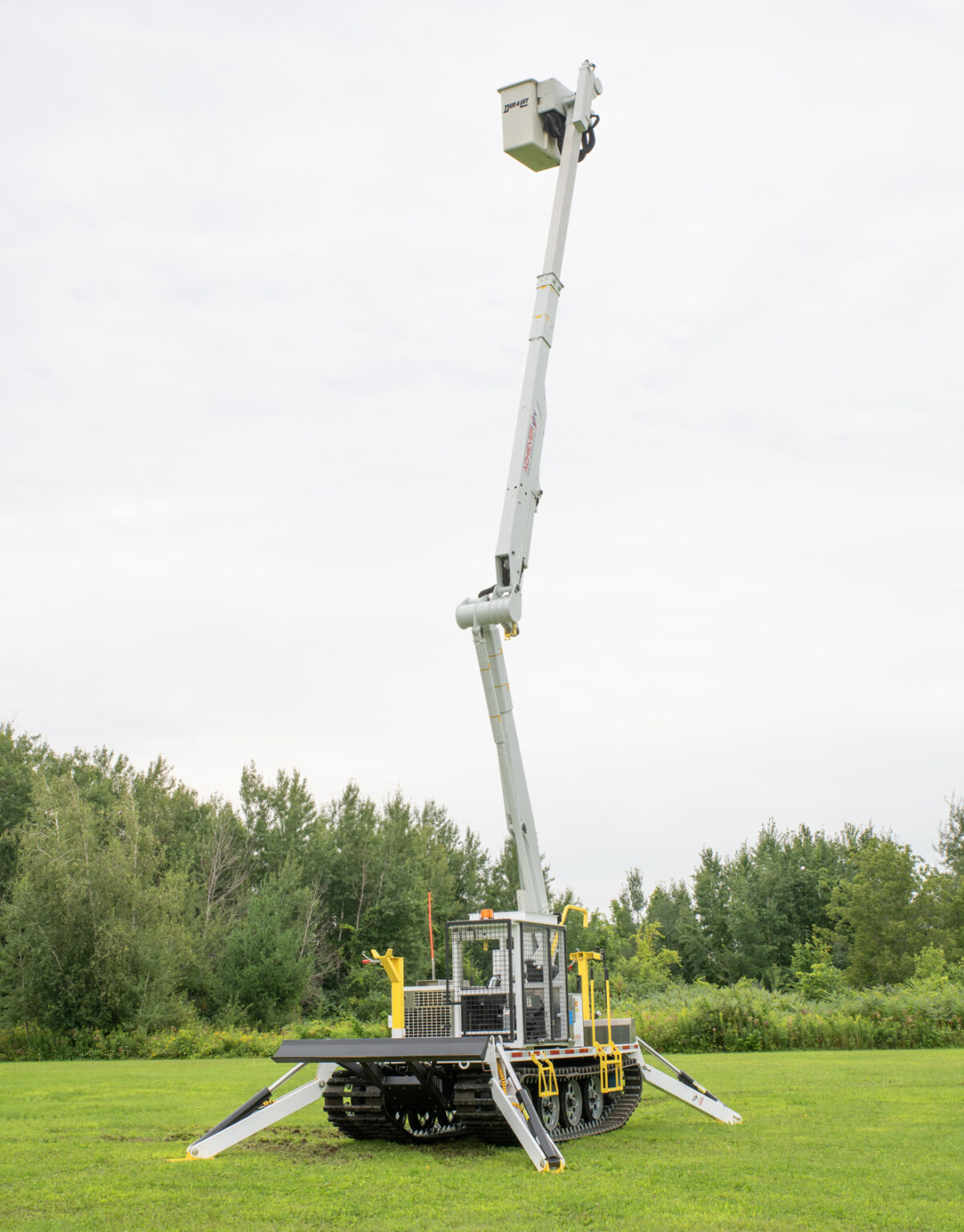 Tracked Lift (UTV) - Dur-A-Lift Inc.