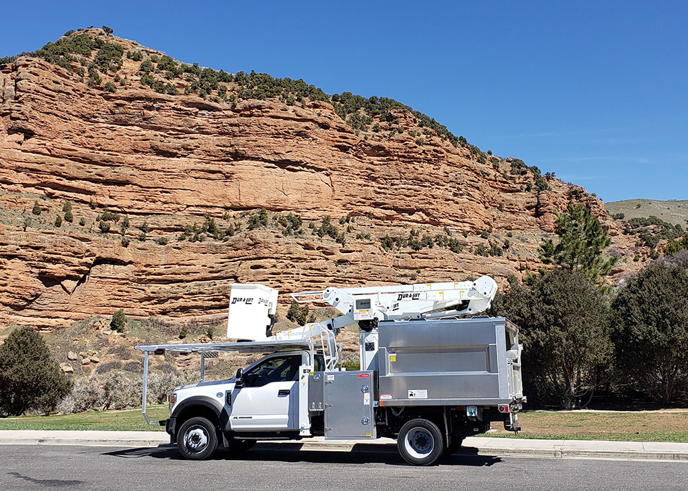 Forestry & Tree Care Bucket Trucks | Dur-A-Lift