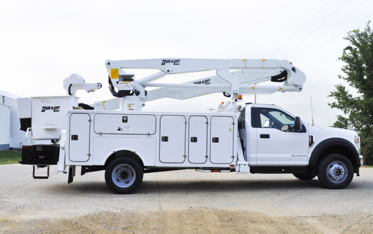 Electric Utility Bucket Trucks | Dur-A-Lift