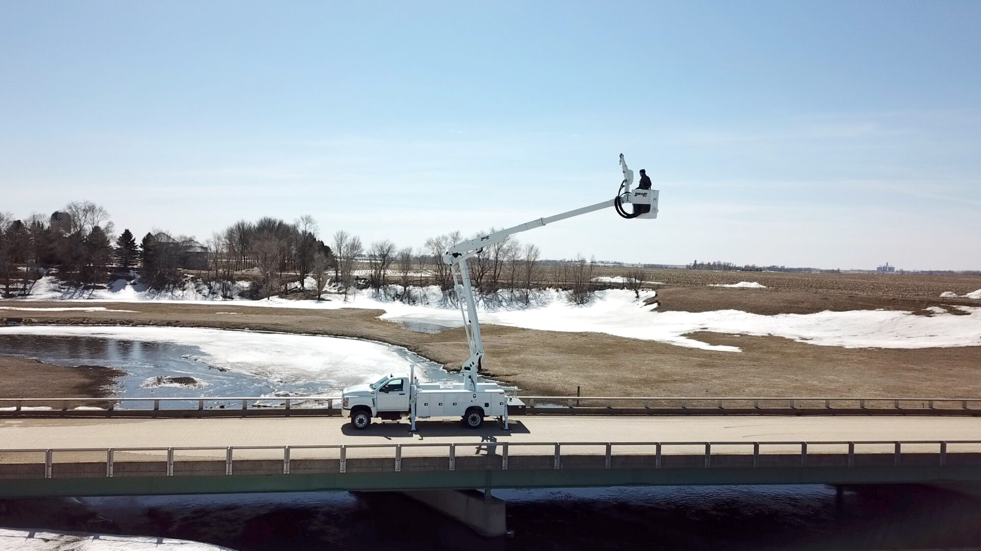 Bucket Trucks | Experience the Dur-A-Lift Difference