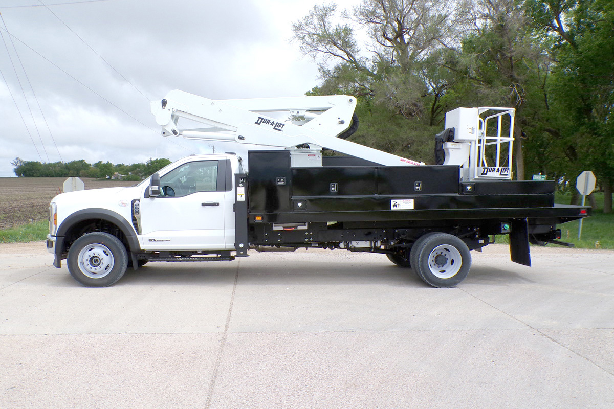 Bucket Truck Builds - Dur-A-Lift Inc.